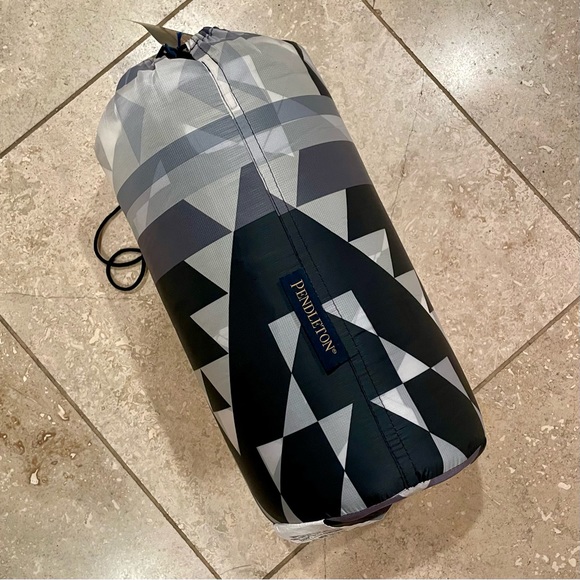 Pendleton | Bedding | Must Go Pendleton Packable Throw 5 X70 Machine Washable Msrp 99 | Poshmark